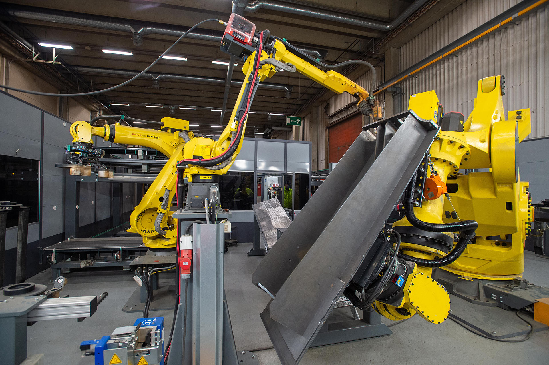 The Industrial Robot Book – Teollisuuden robotiikka